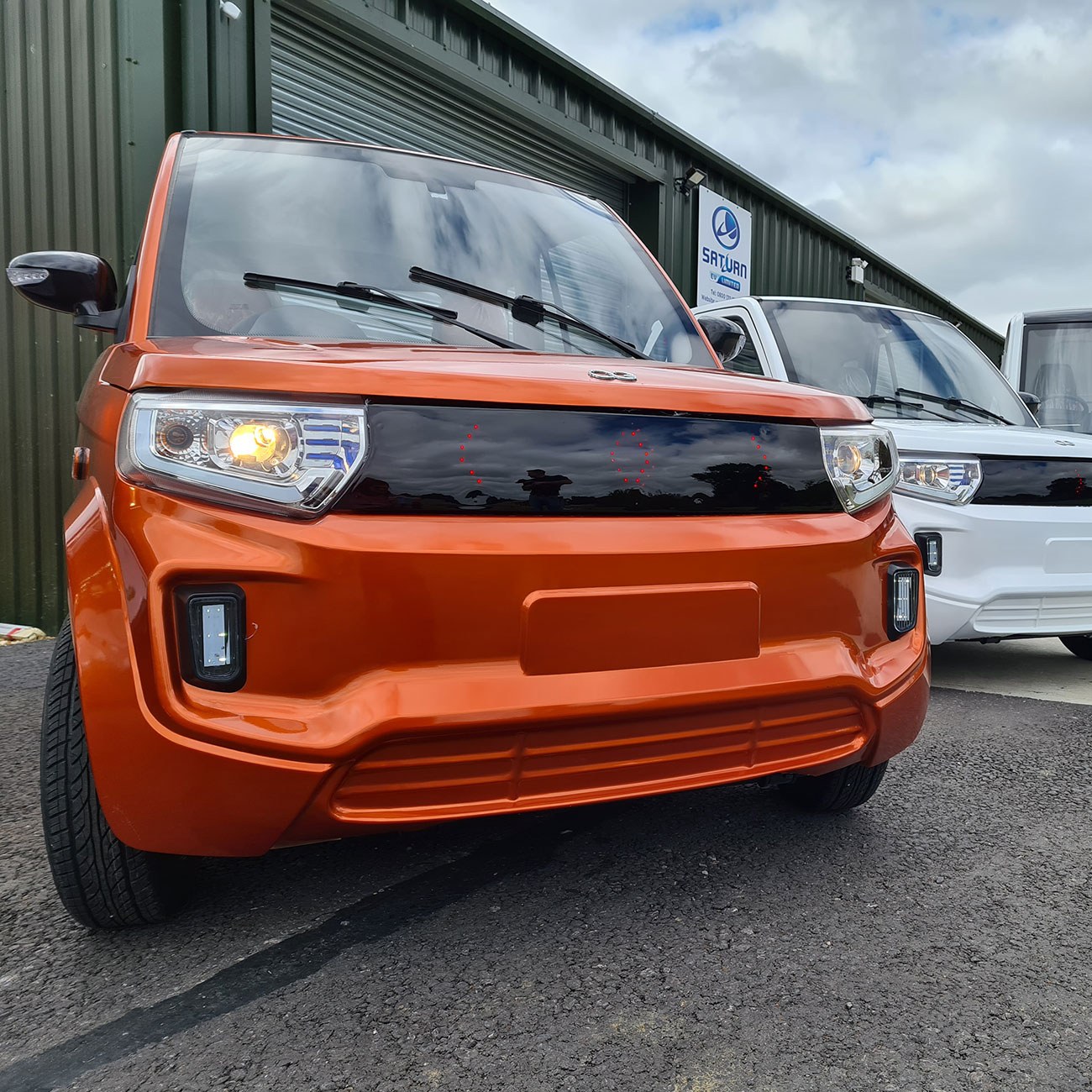 JLC Group's Eco Van and Eco Car showcased at a major UK Airport - MTB ...
